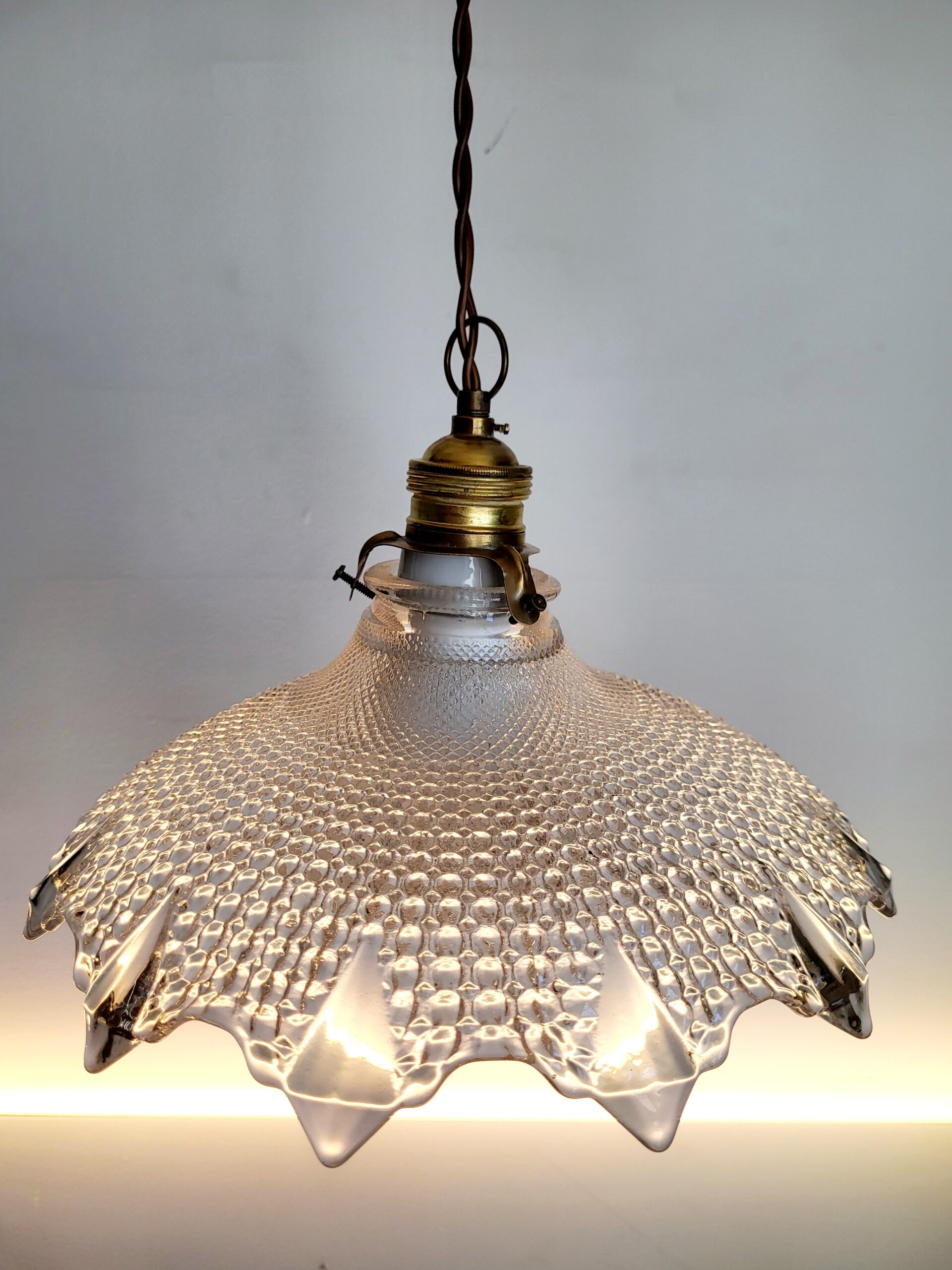 Holophane lamp, Art deco, jaren 30, geribbelde glasstructuur, gegoten ...